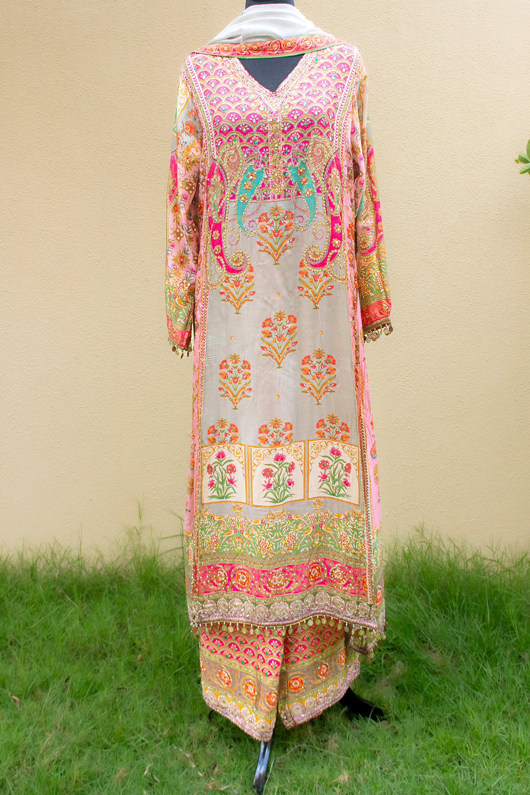 Mughal Print Crepe suit – 3 piece - Label Kazina